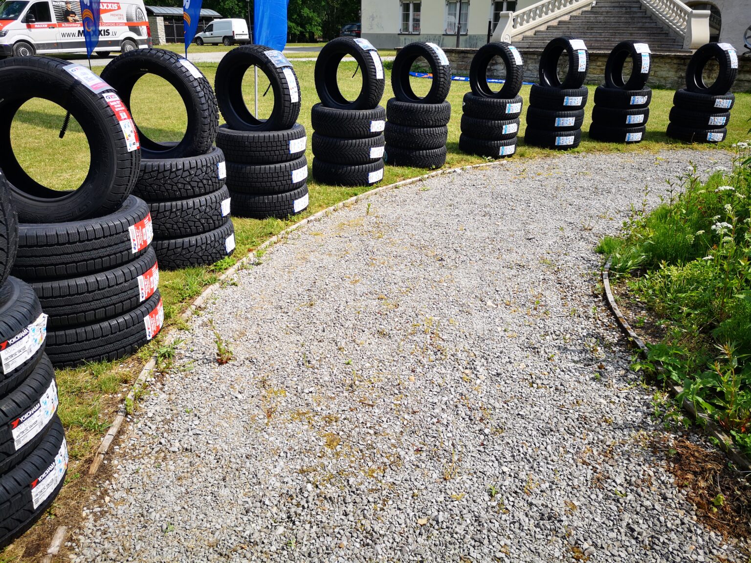 Uued rehvid - Rettum | Mugavaim rehvide vahetus ja hoiustus